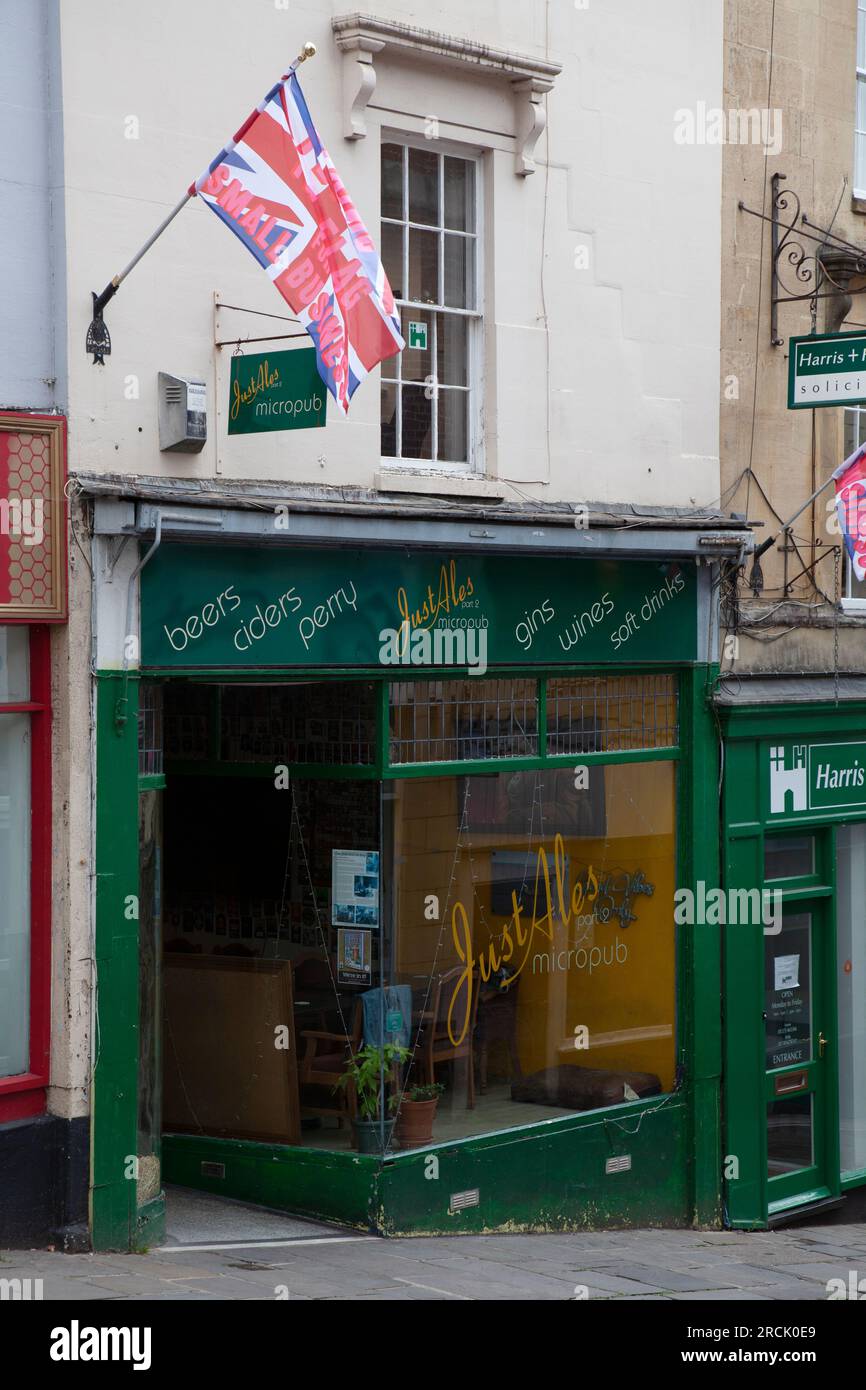 Shopping in frome hi-res stock photography and images - Alamy