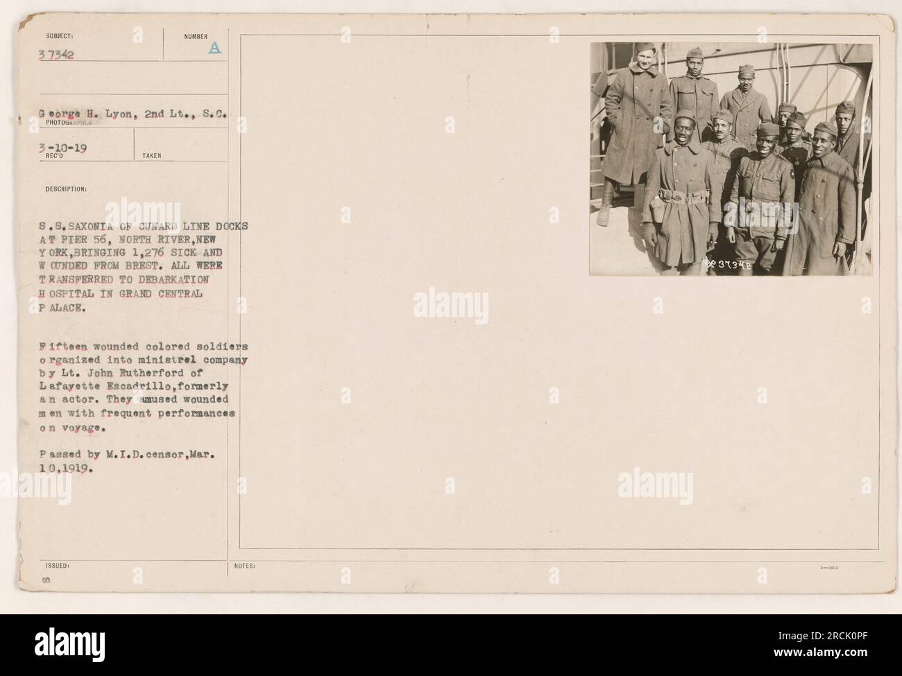 Hospital ship docking hi-res stock photography and images - Alamy