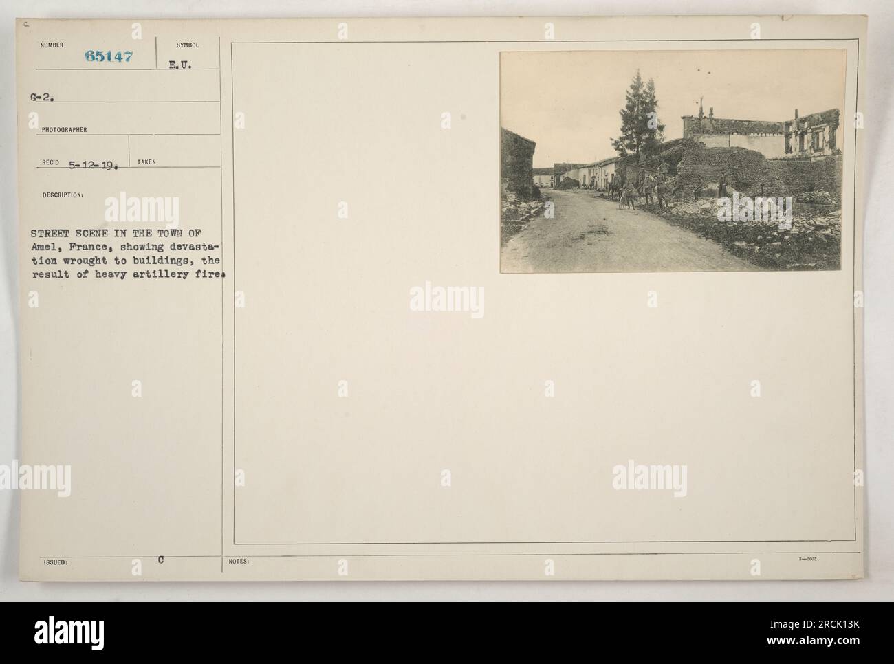 Town destruction after heavy artillery fire hi-res stock photography ...