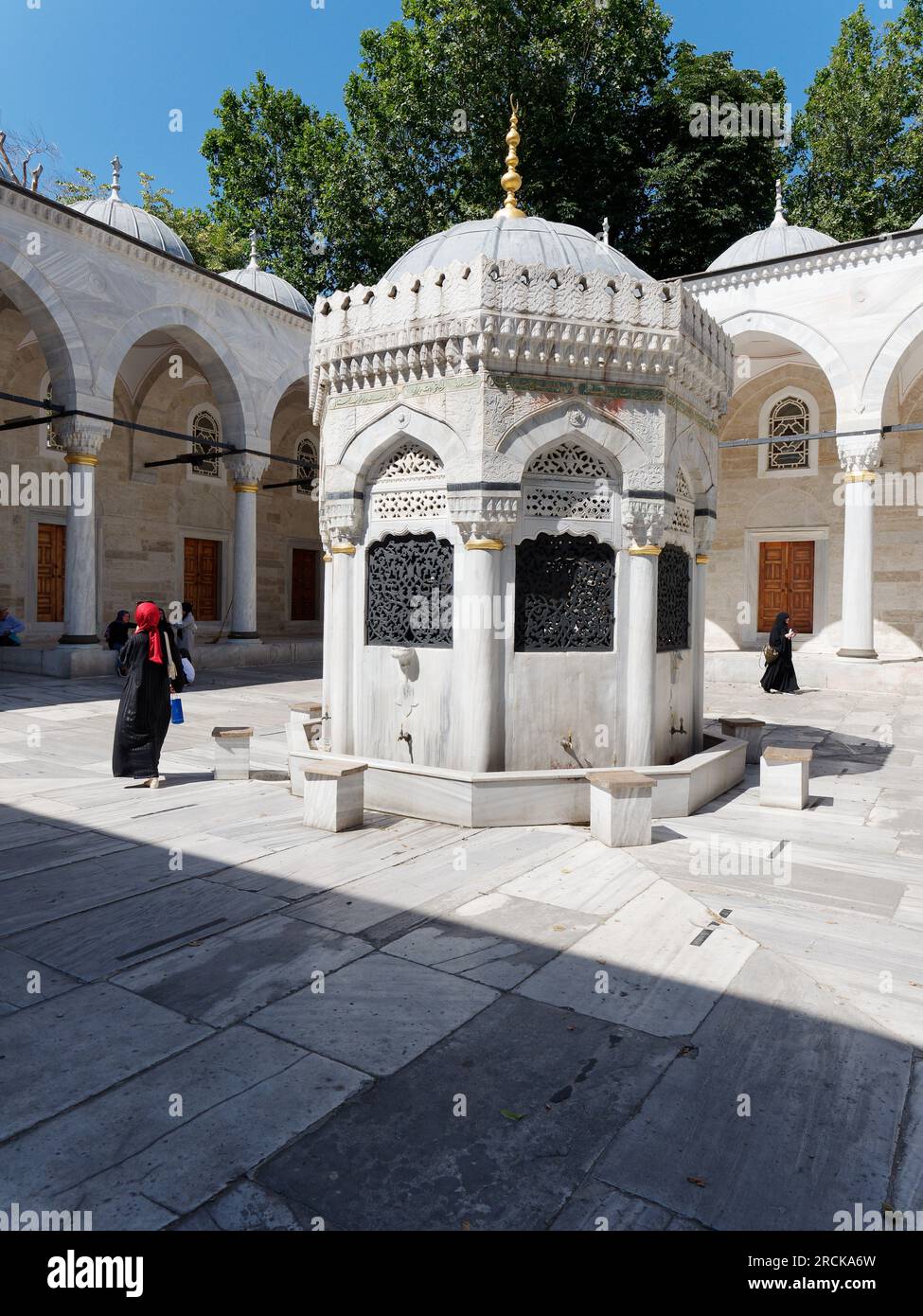 Sahn aka Courtyard of the Yeni Valide Mosque in Uskudar, Istanbul ...