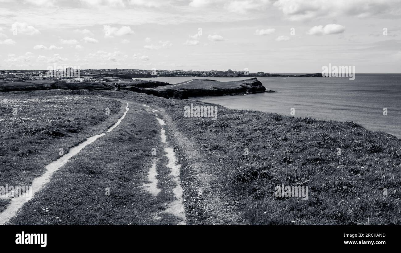 The path along the cliff hi-res stock photography and images - Alamy