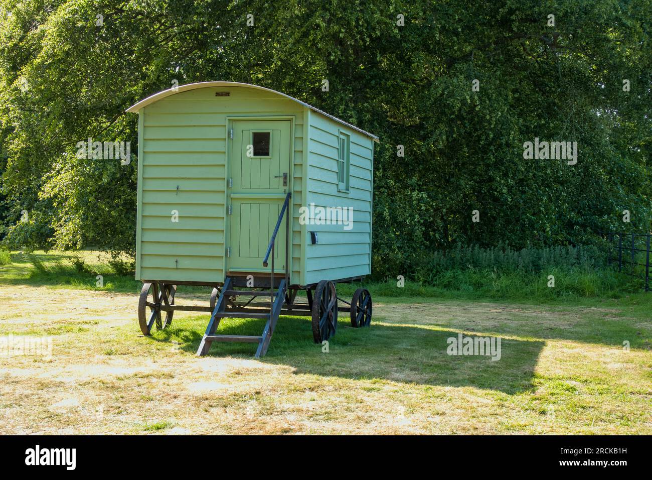Old shepherds hut hi-res stock photography and images - Alamy