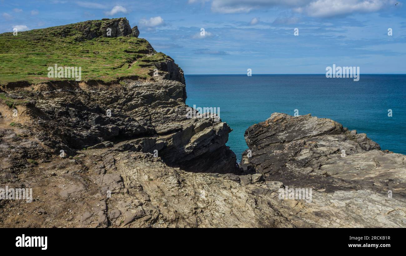 Coastal paths rugged cliffs hi-res stock photography and images - Alamy