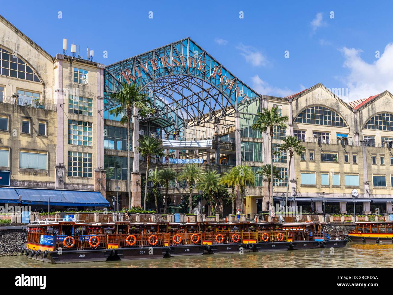 Riverside shopping mall hi-res stock photography and images - Alamy