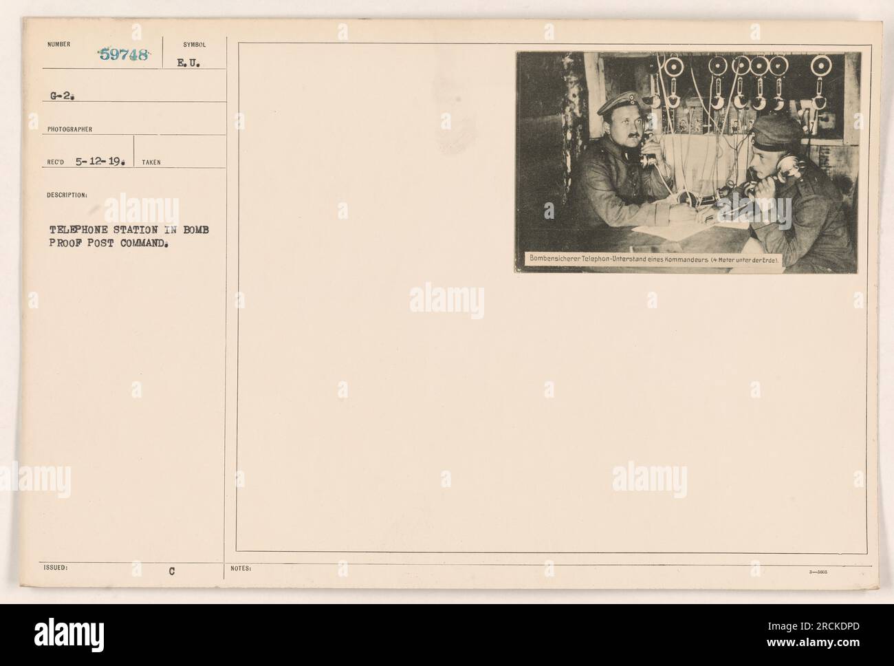 Bombensicherer telephon unterstand hi-res stock photography and images ...