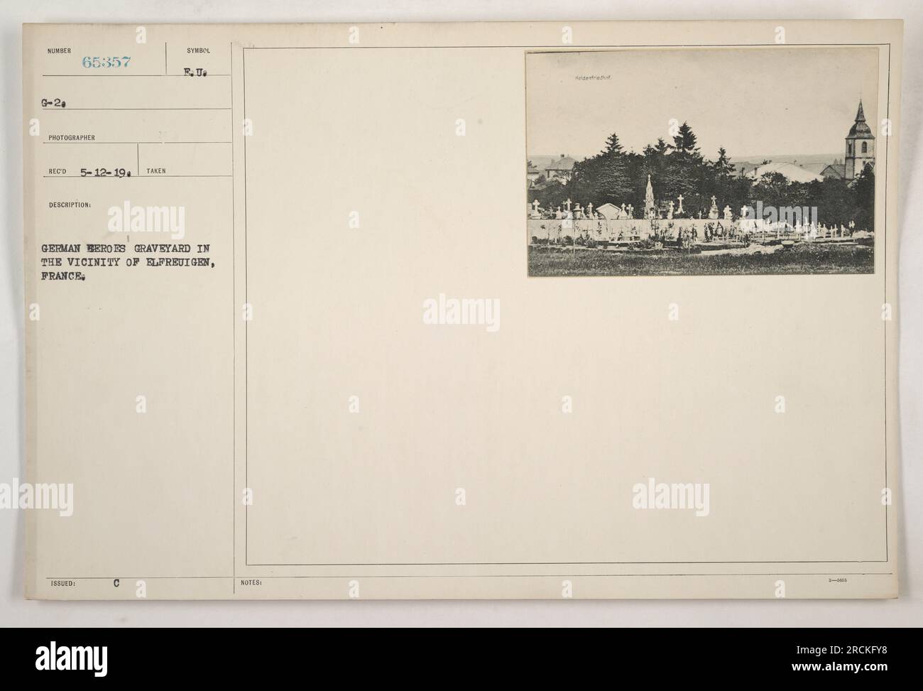 German heroes graveyard hi-res stock photography and images - Alamy