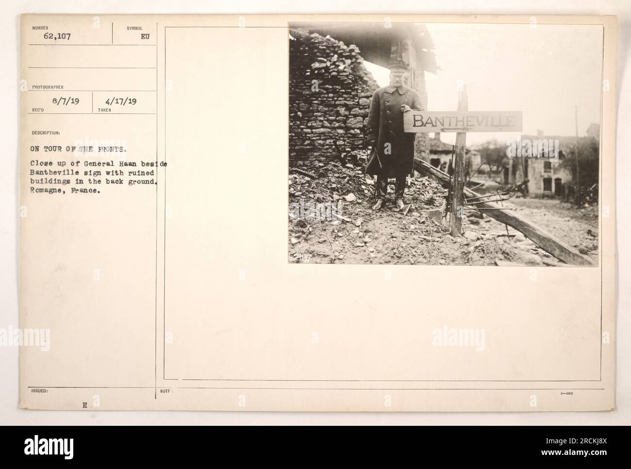 Behind the frontlines hi-res stock photography and images - Alamy