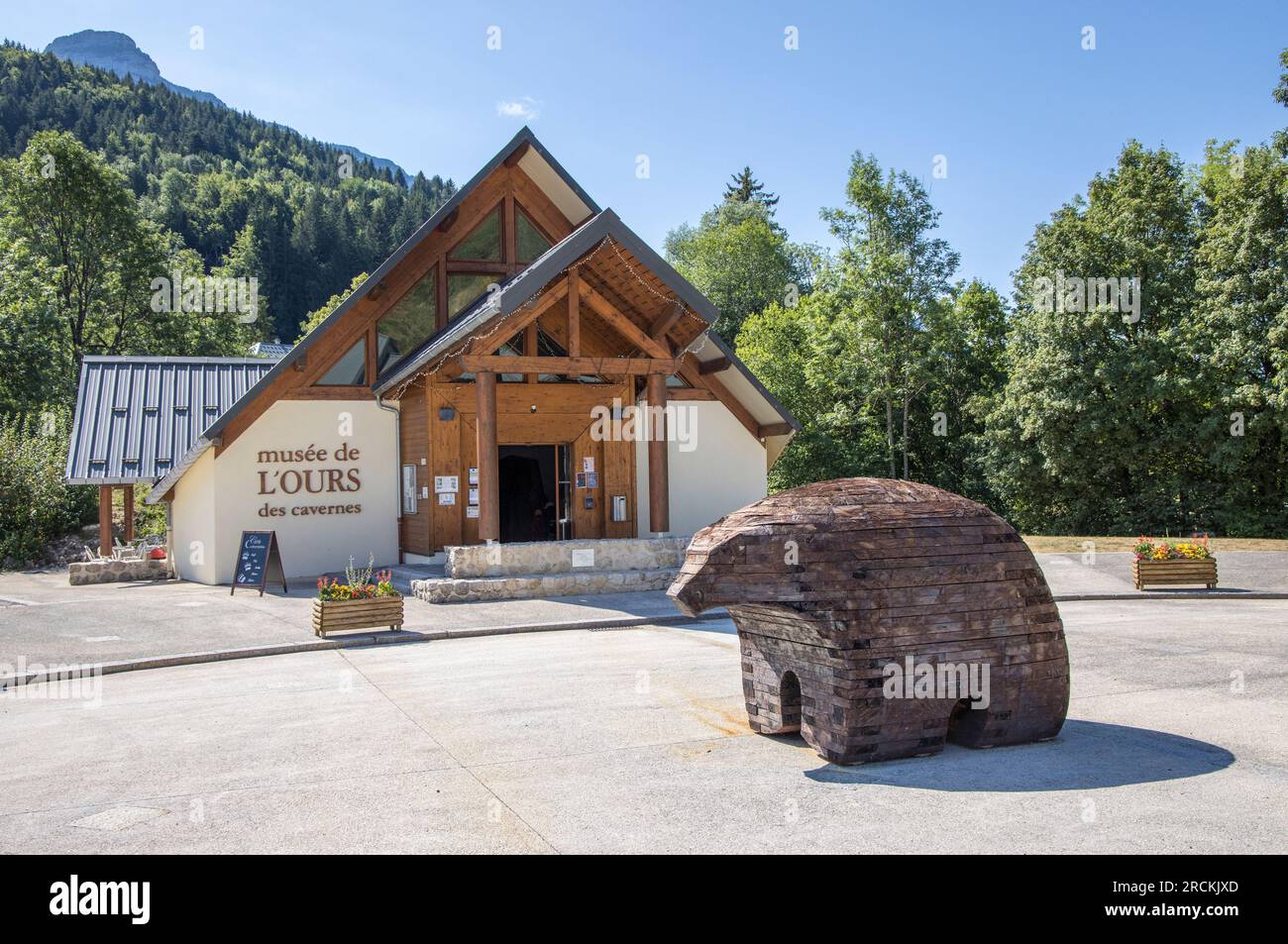 The Bear Museum, Musee de L'Ours des cavernes, Entremont-le-Vieux ...