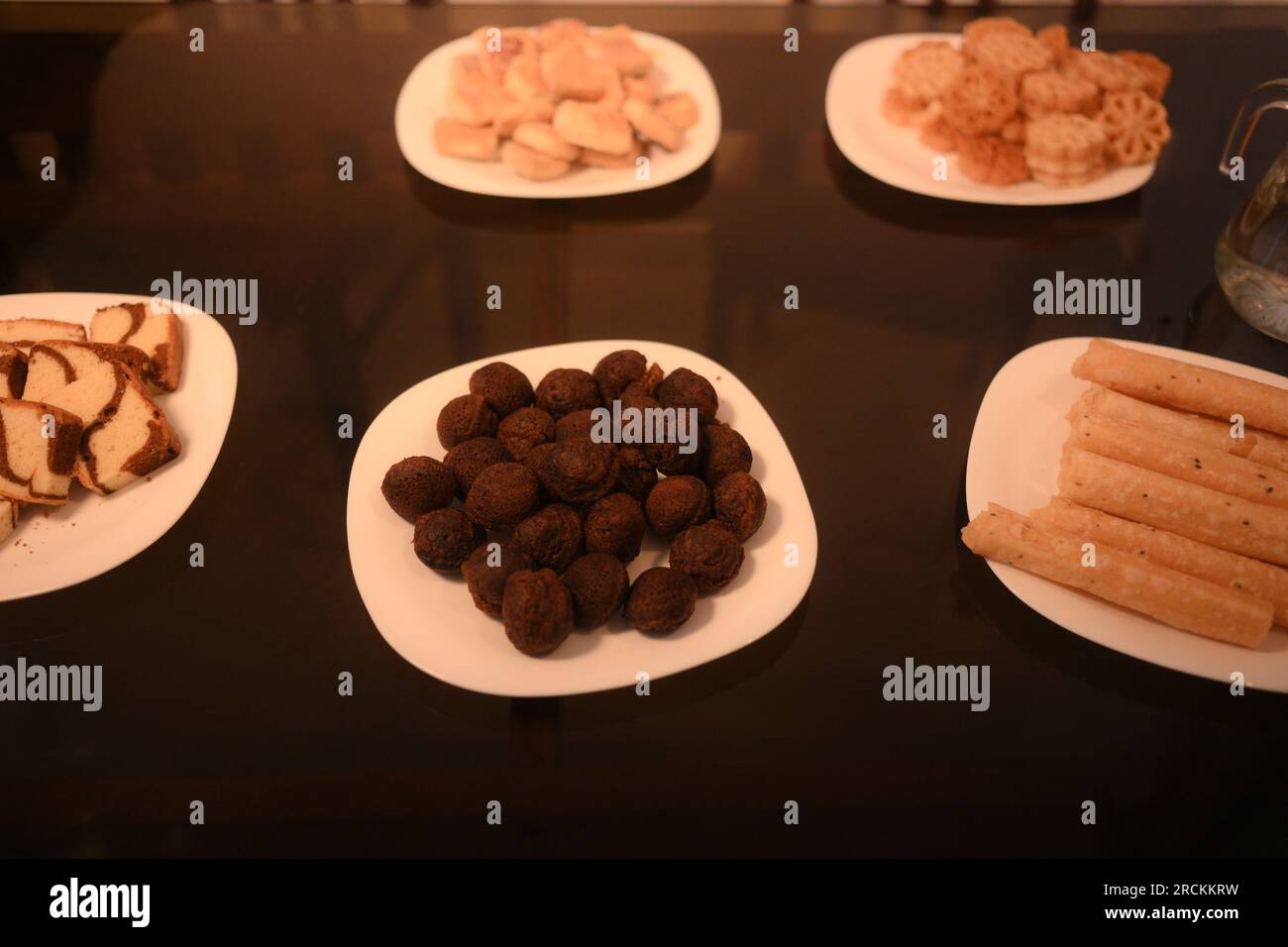 Asian eatery hi-res stock photography and images - Alamy