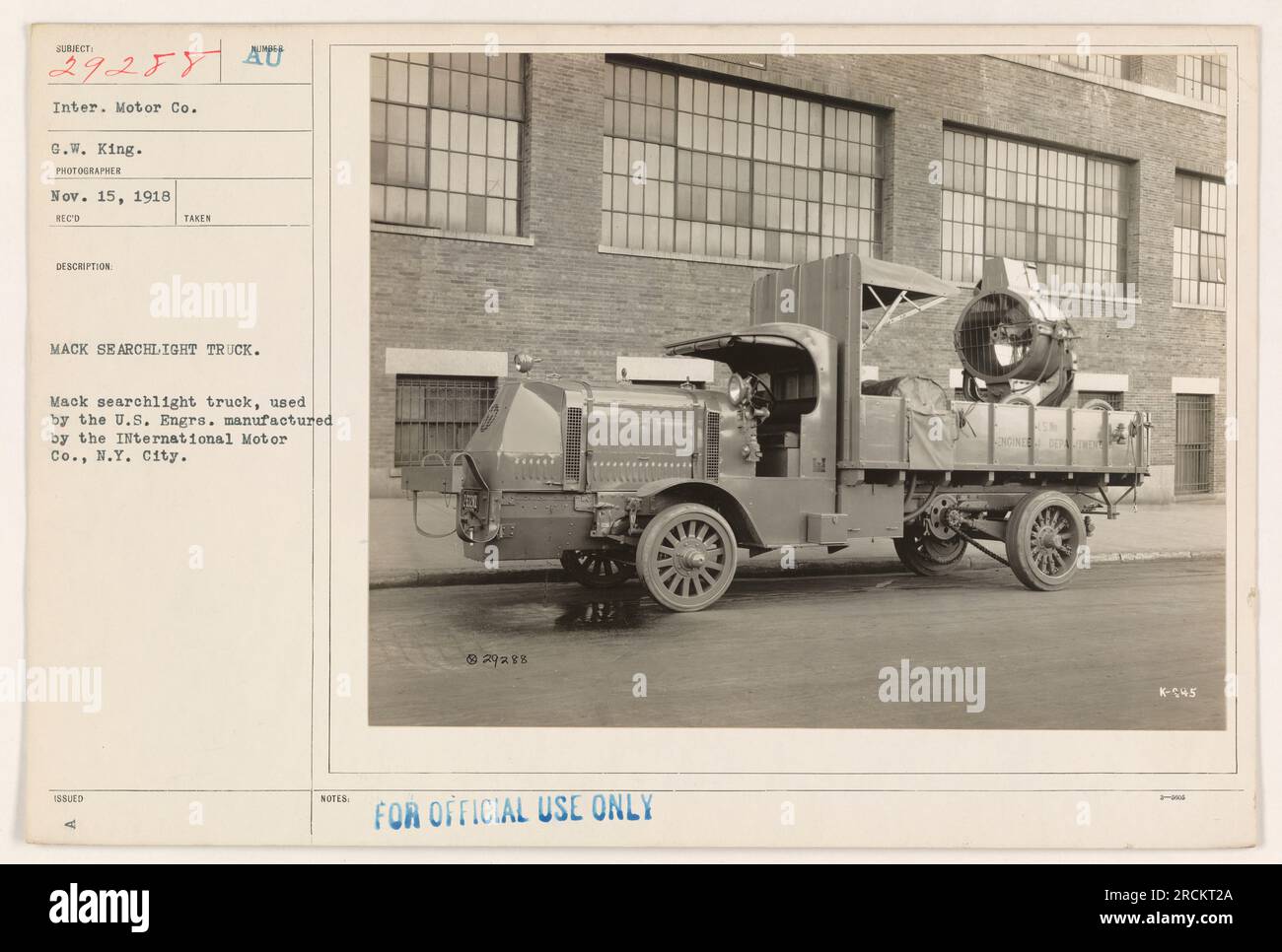Mack searchlight truck hi-res stock photography and images - Alamy