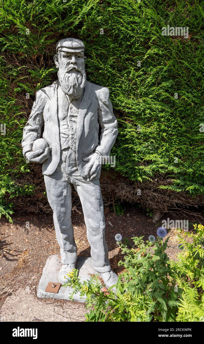 Sculpture of W G Grace by Rosemary Cripps in Victoria Park, Stafford ...