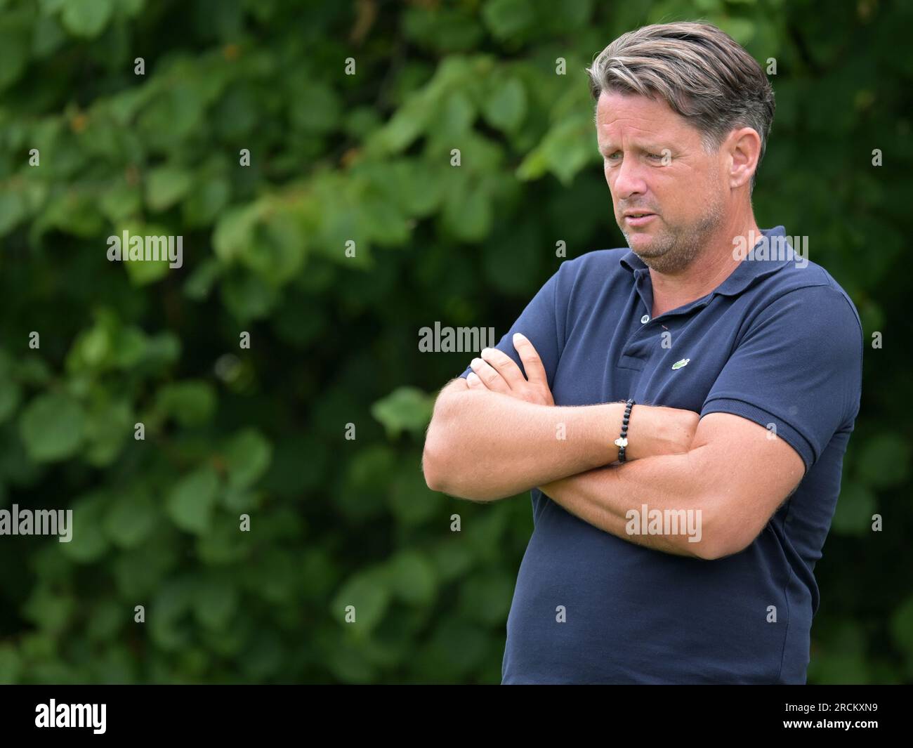 2023 2024 from the waist up hi-res stock photography and images - Alamy