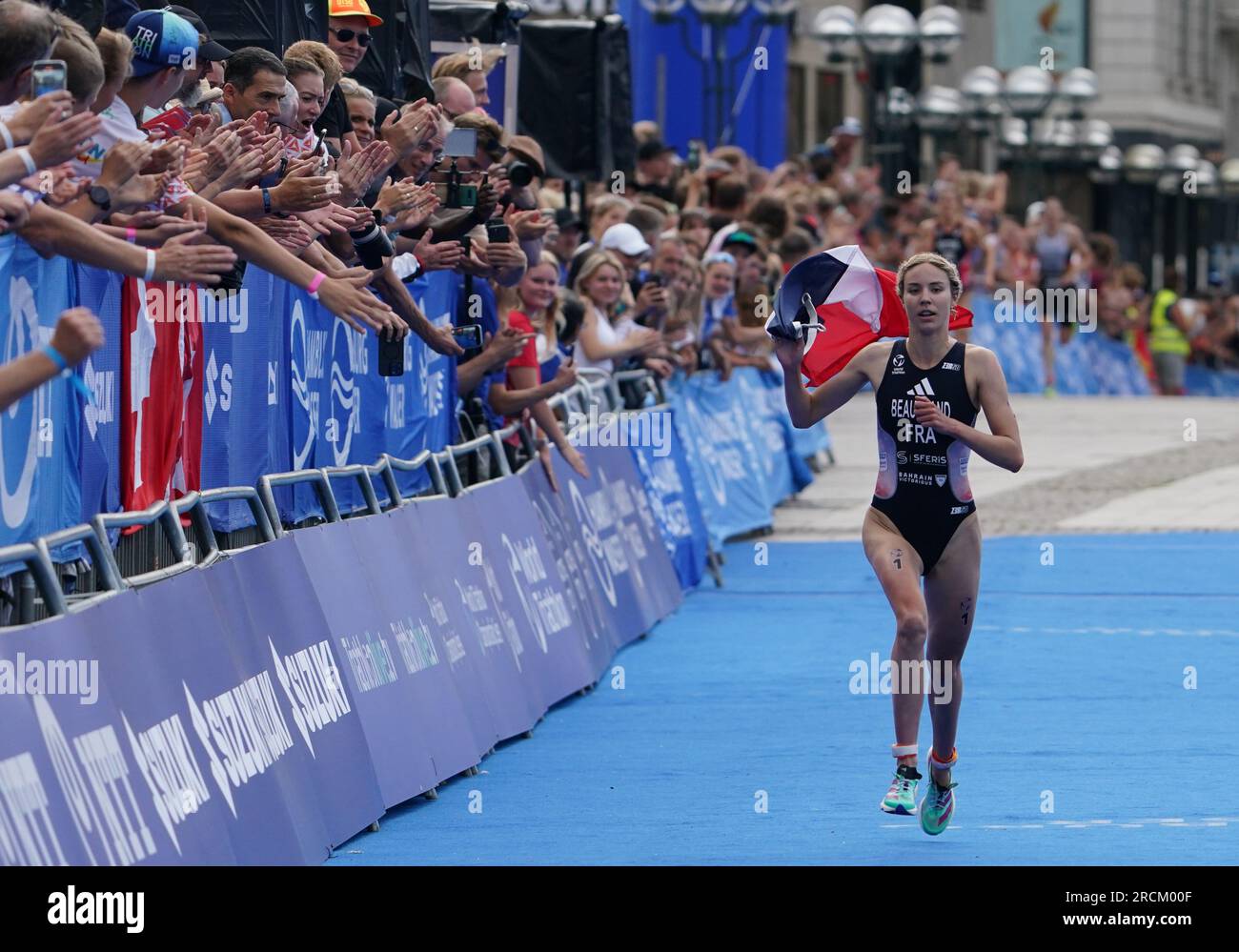 Hamburg, Germany. 15th July, 2023. Triathlon: ITU World Triathlon ...