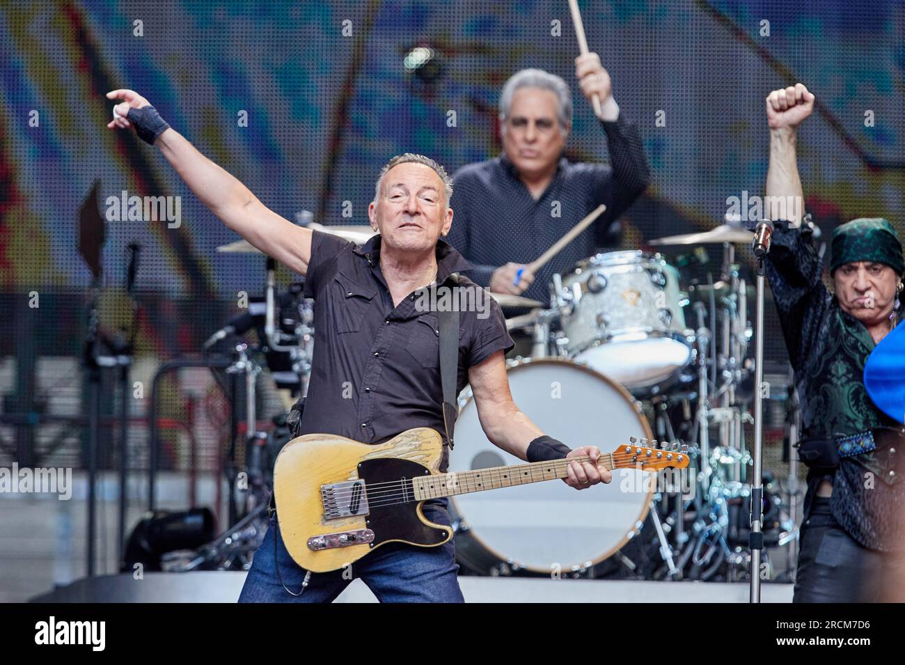 Hamburg, Germany. 15th July, 2023. US musicians Bruce Springsteen (l-r ...