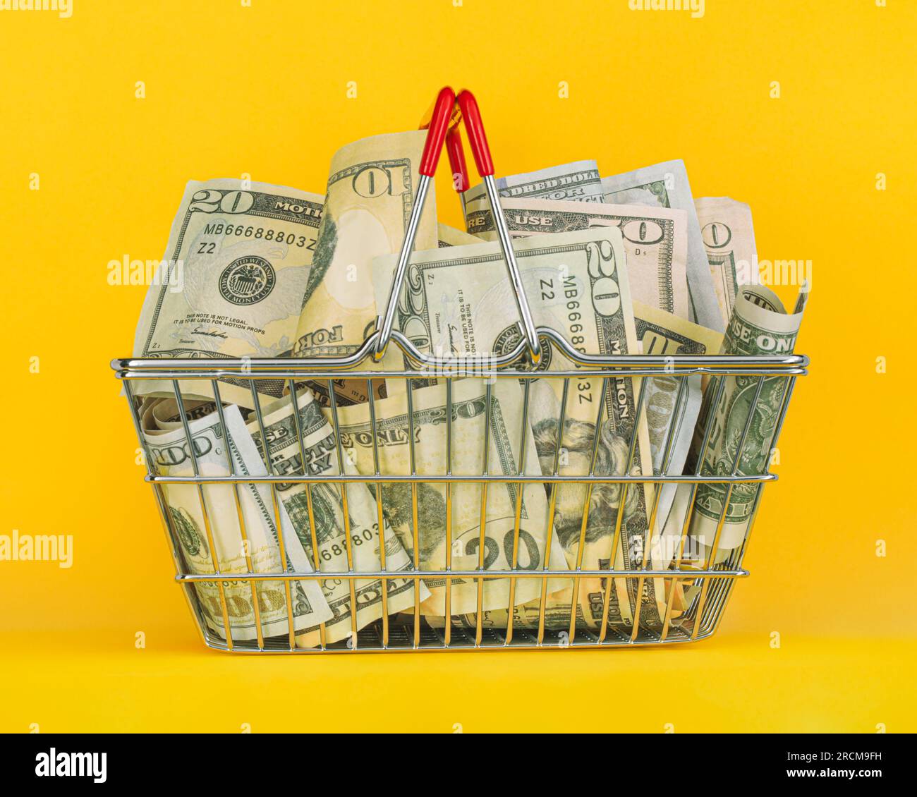Grocery bills hi-res stock photography and images - Alamy