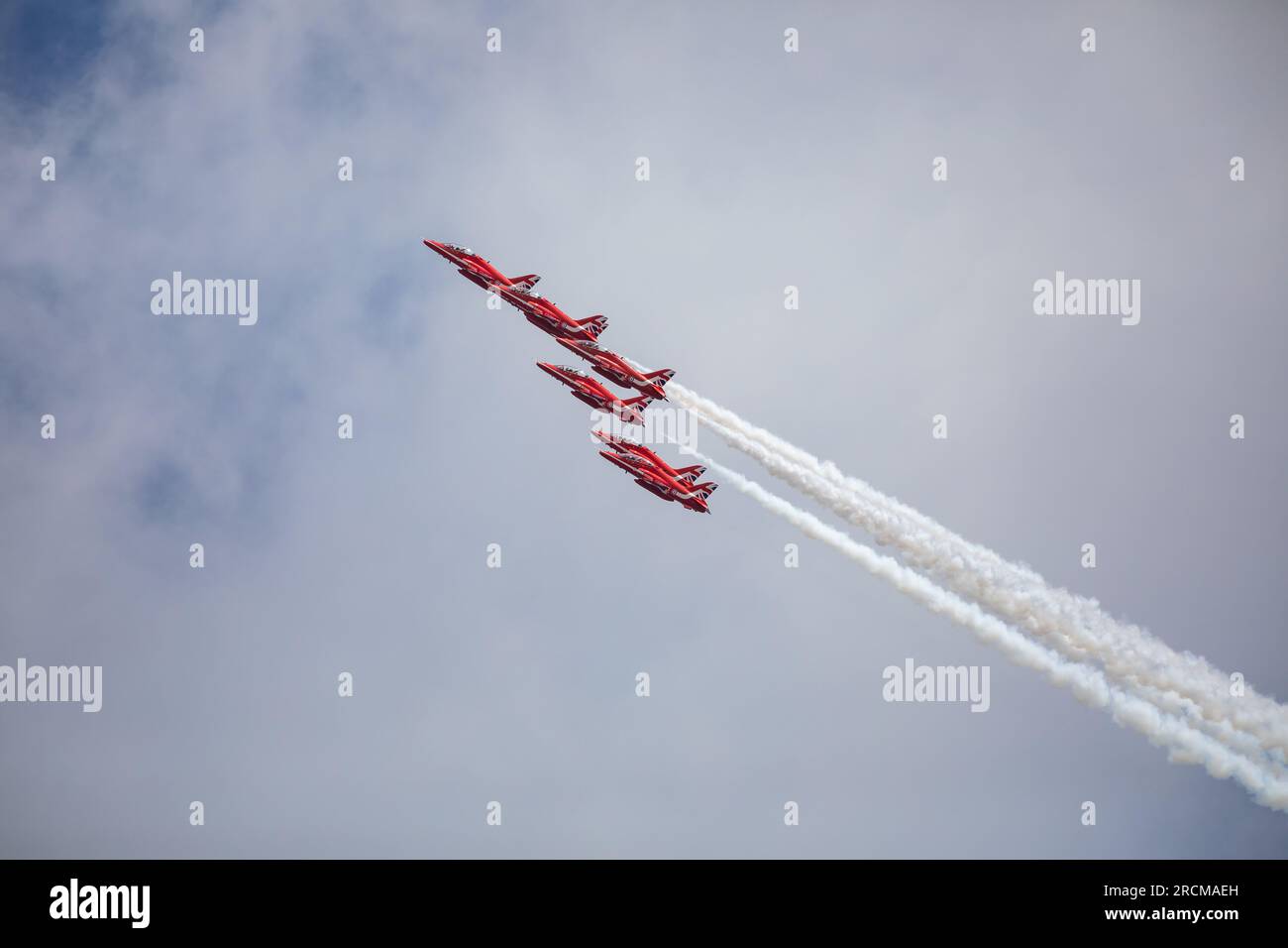 The Red Arrows display at RAF Fairford Royal International Air Tattoo ...