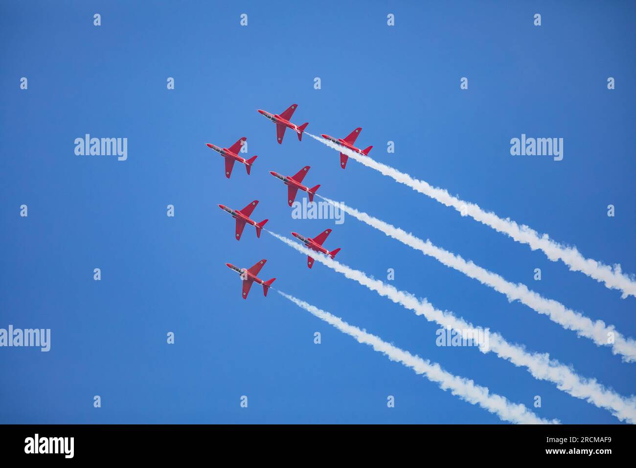The Red Arrows display at RAF Fairford Royal International Air Tattoo ...
