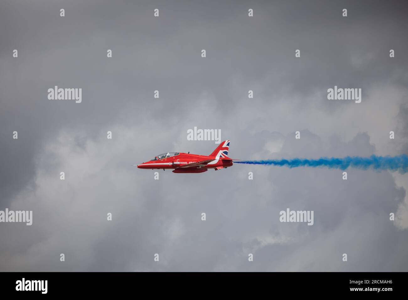 The Red Arrows display at RAF Fairford Royal International Air Tattoo ...