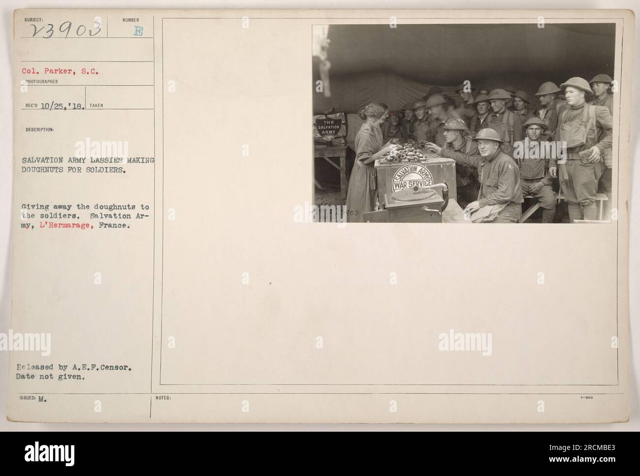 American Salvation Army volunteers making doughnuts for soldiers during ...