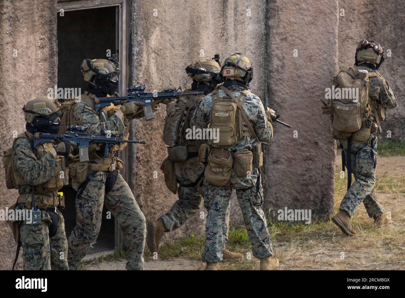 U.S. Marines with Advanced Infantry Training Battalion, School of ...