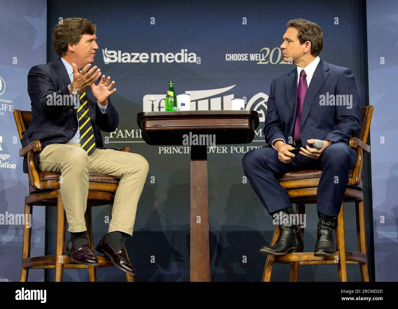 Des Moines, Iowa, USA. 14th July, 2023. TUCKER CARLSON conducts a ...