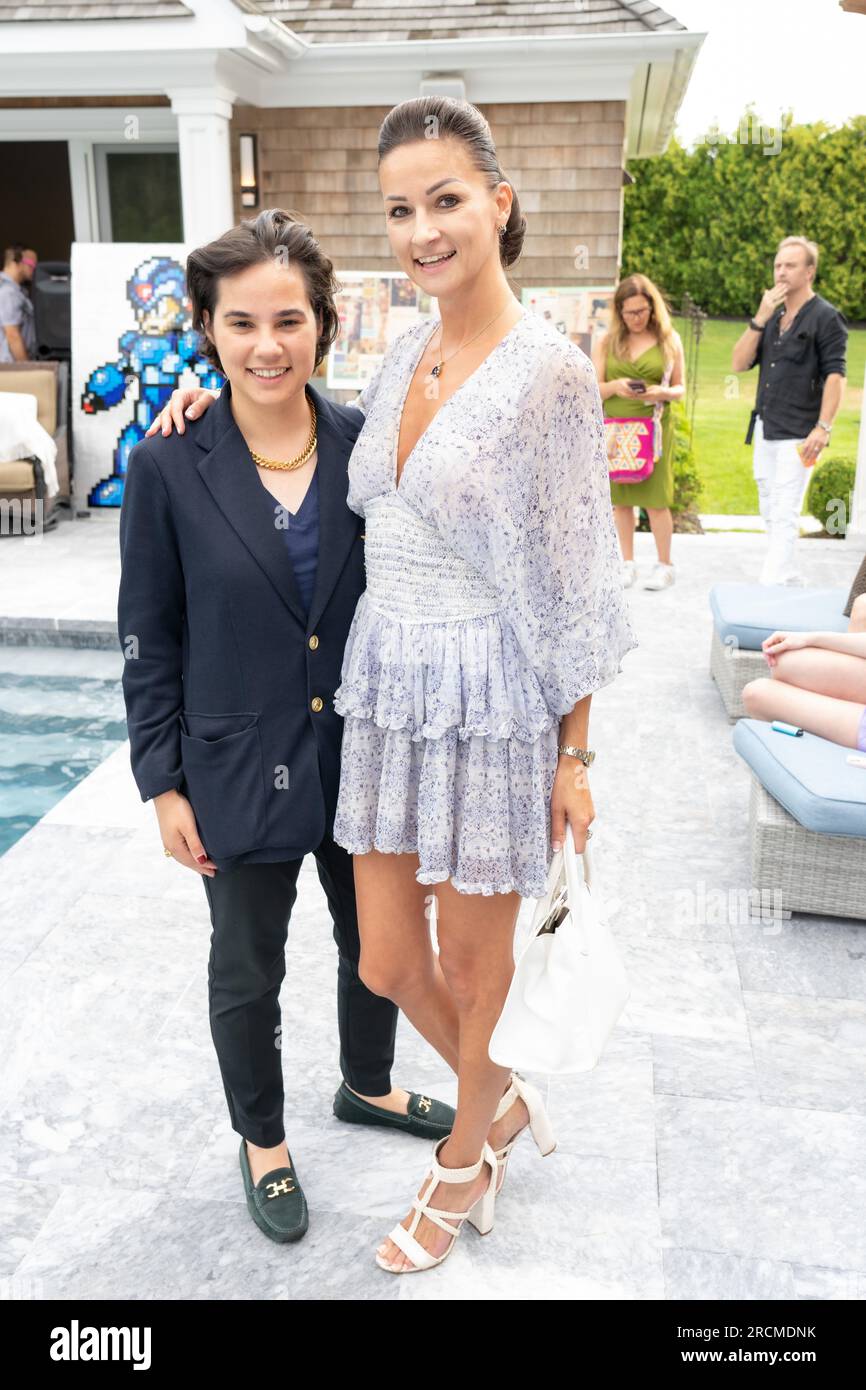 Elena Gibbs and Amanda Stankiewicz attends Eddy Bogaert "The Art Affair ...