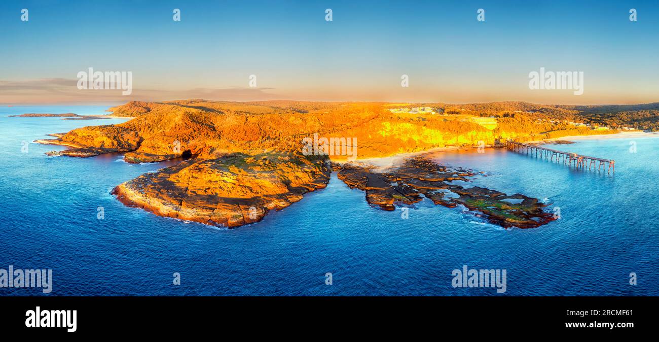 Middle camp beach on Pacific coast of Australia at Catherine hill bay ...
