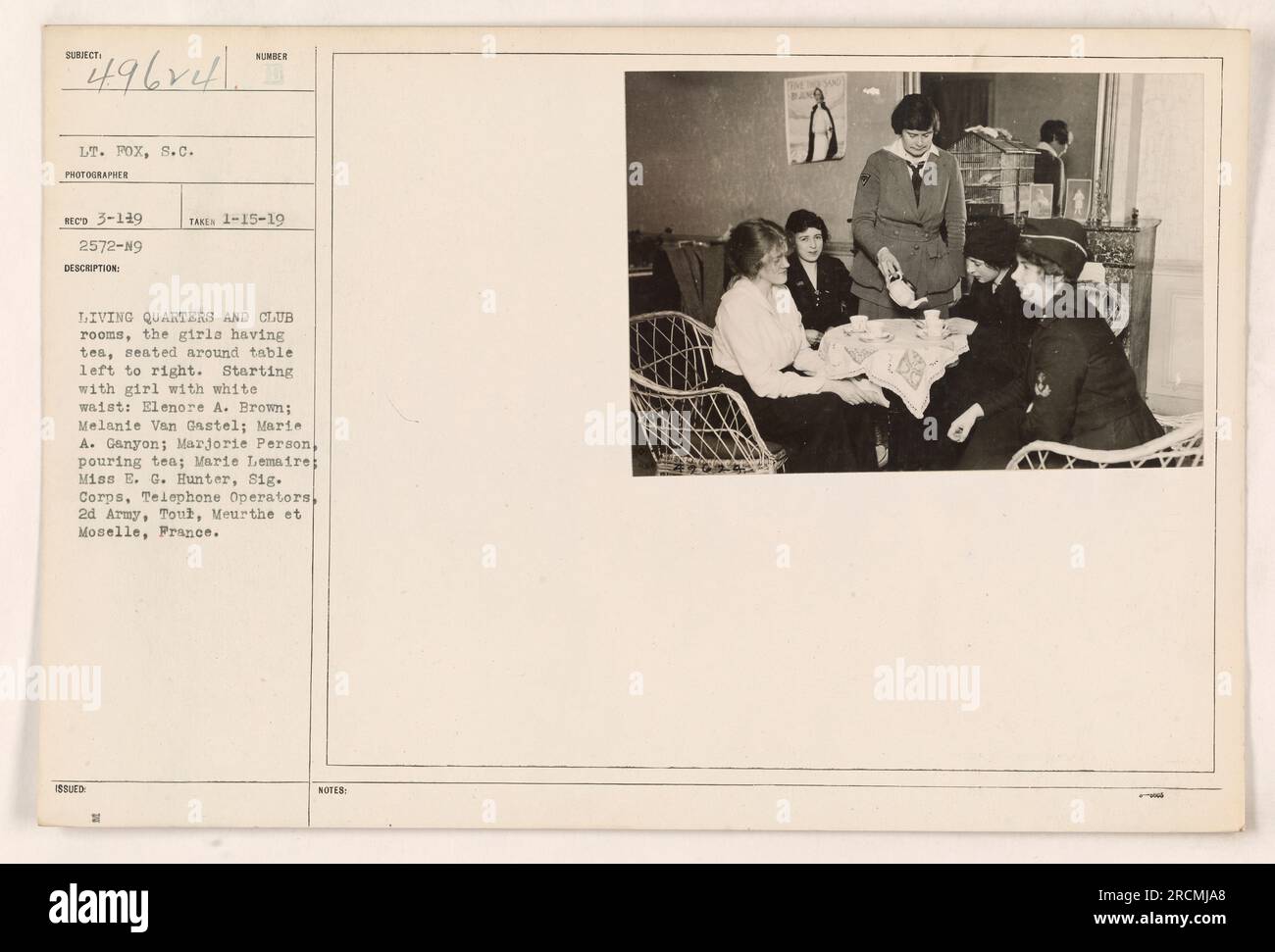 Sig corps telephone operators hi-res stock photography and images - Alamy