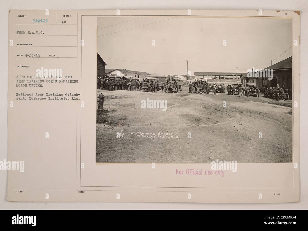 Issued au notes hi-res stock photography and images - Alamy