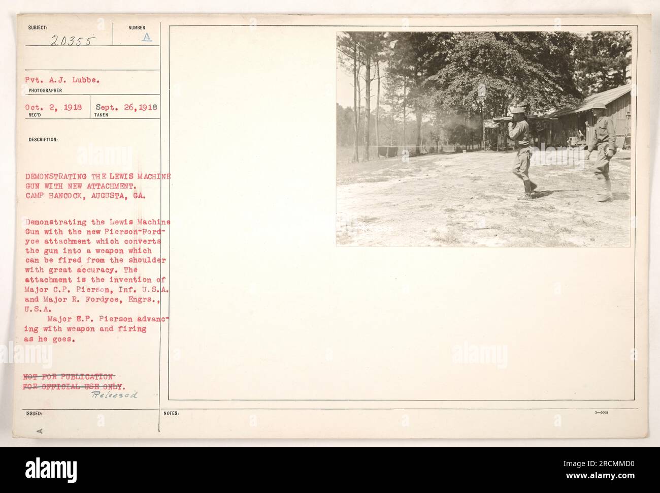 Shoulder fired machine gun hi-res stock photography and images - Alamy