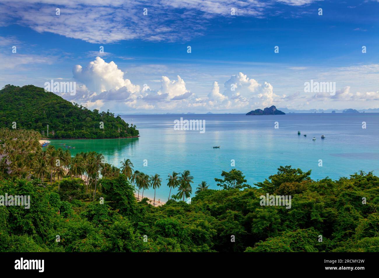 Loh Ba Gao Bay, Nopparattra National Park, Koh Phi Phi Don, Krabi Stock ...
