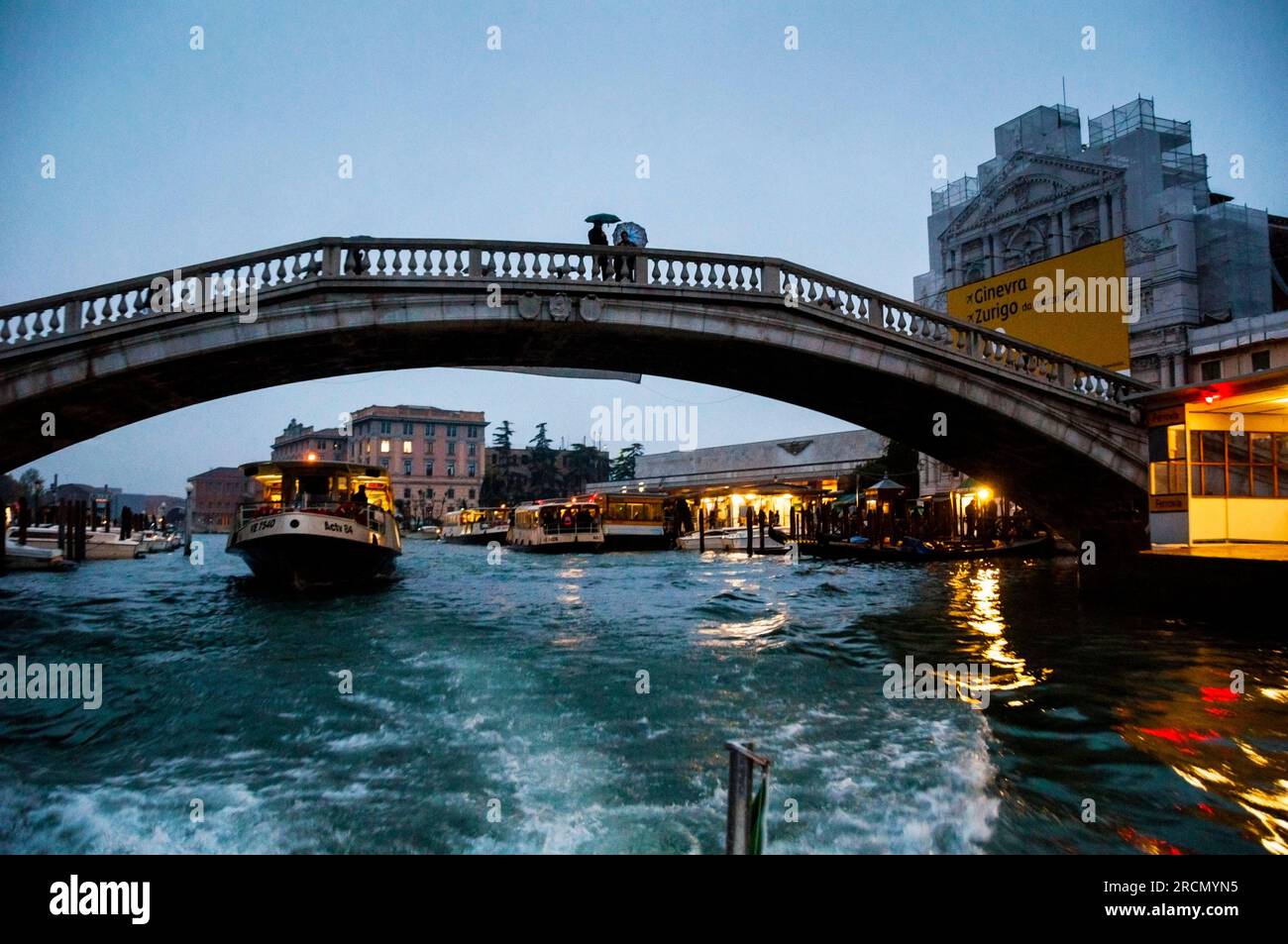 Footbridge over grand canal architecture hi-res stock photography and ...