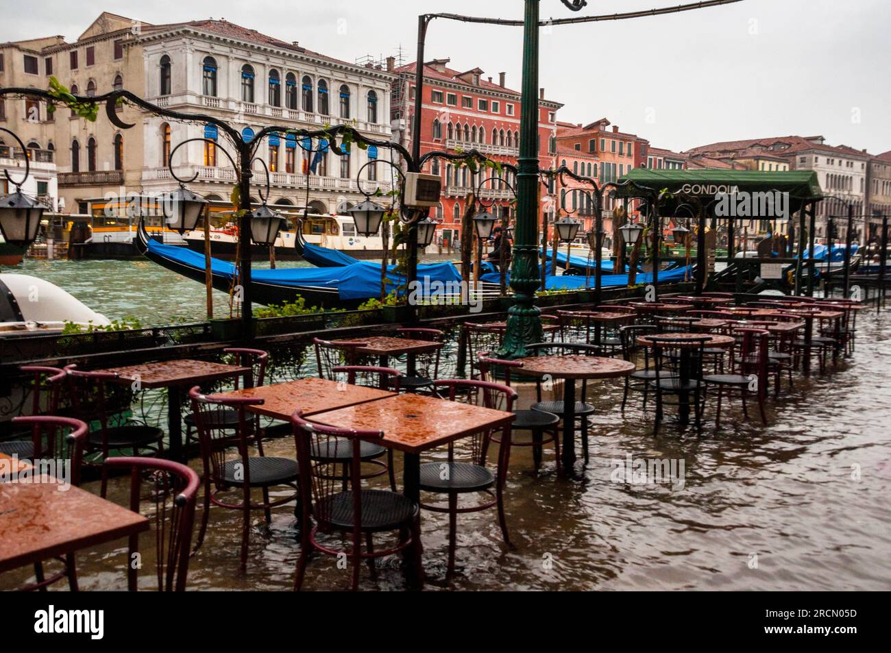Acqua alta on the Grand Canal in Venice, Italy Stock Photo - Alamy