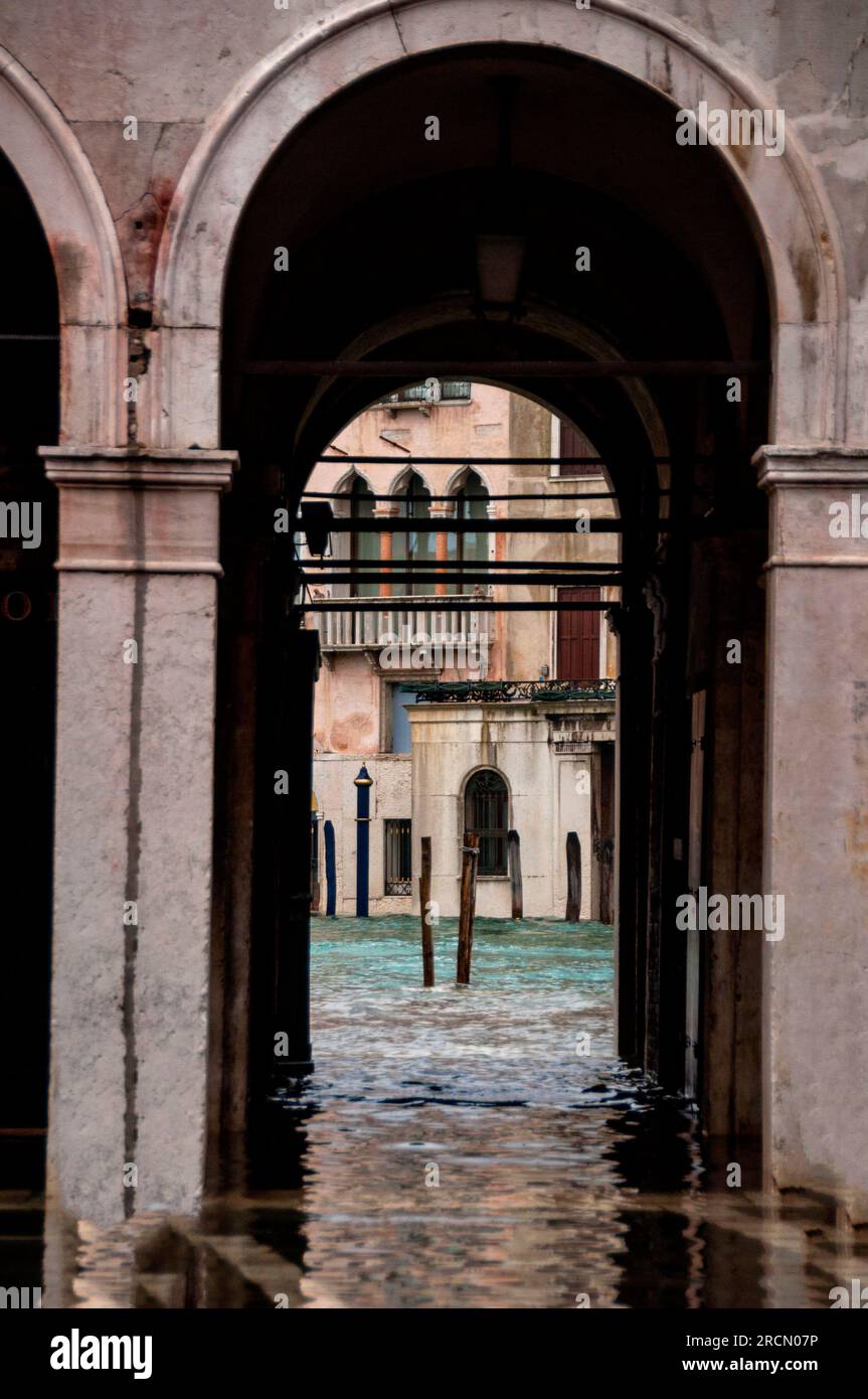 Renaissance arched loggia and Venetian Byzantine-Gothic ogee window in ...