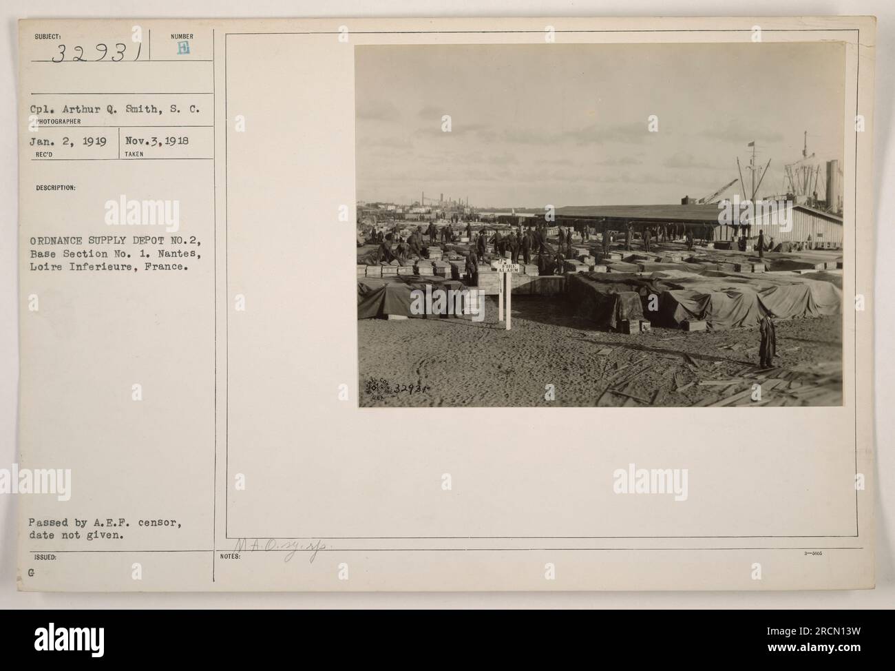 Soldier supply in wwi hi-res stock photography and images - Alamy