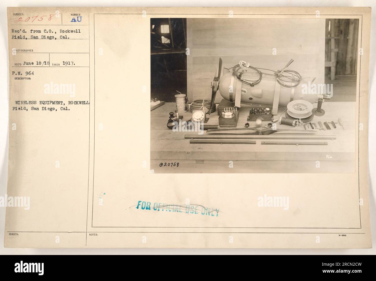 Communication setup during war hi-res stock photography and images - Alamy