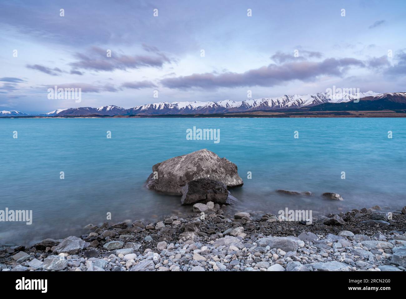 Scenic sunrise view of Lake Pukaki, with their mesmerizing turquoise ...