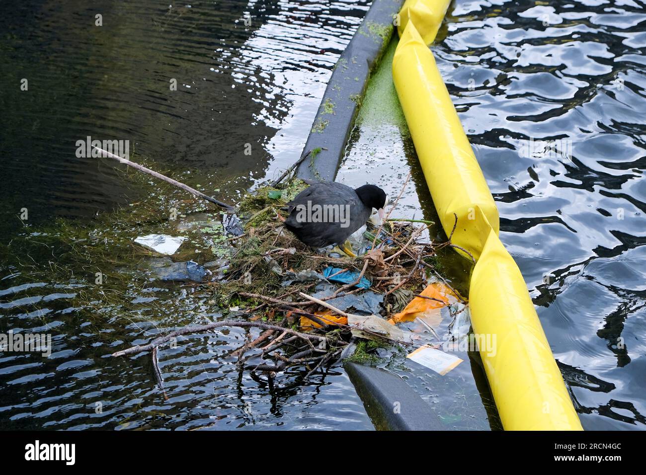 Floating litter barrier hi-res stock photography and images - Alamy