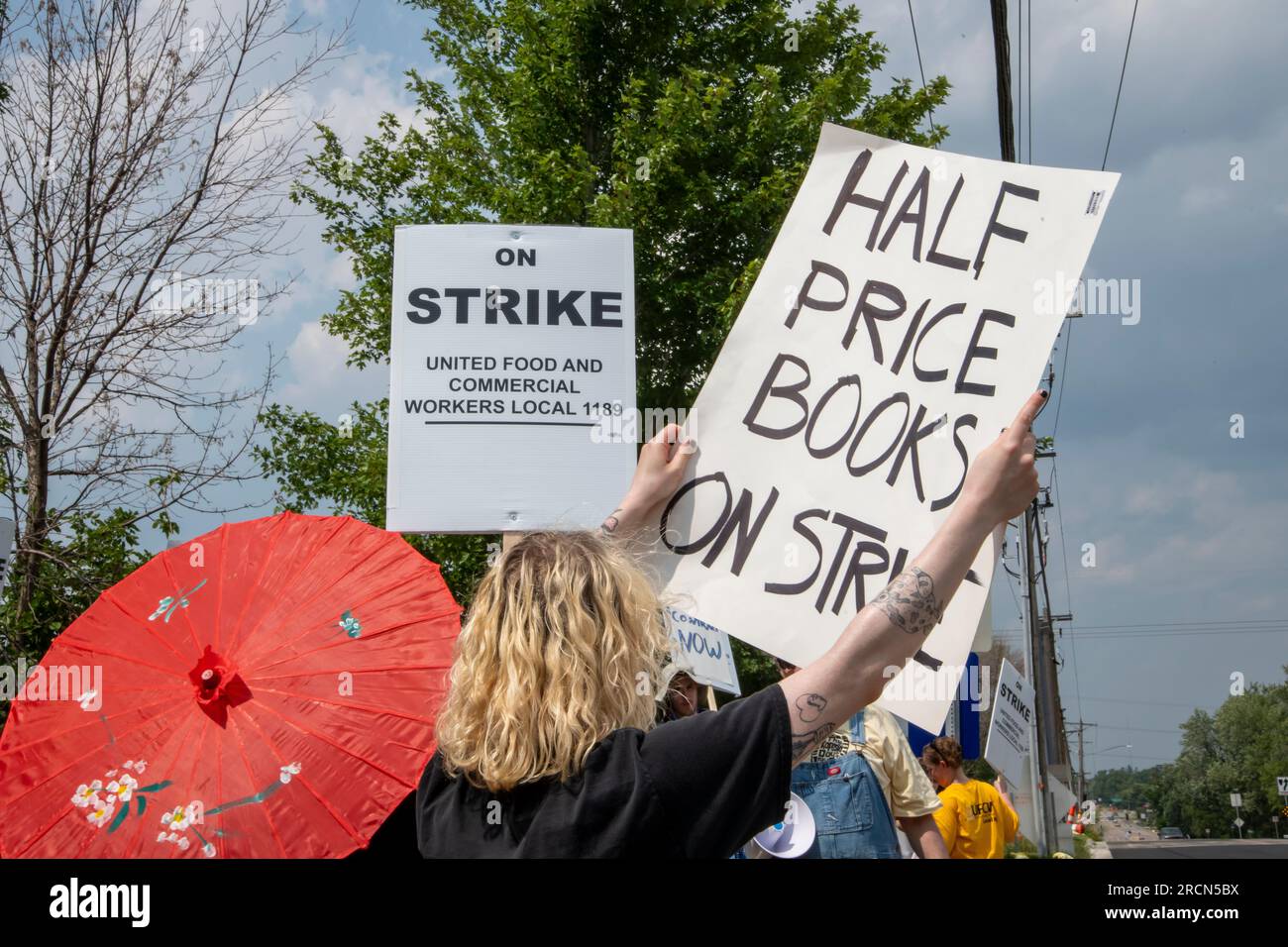 Roseville, Minnesota. Employee's at Half Price Books on strike for ...