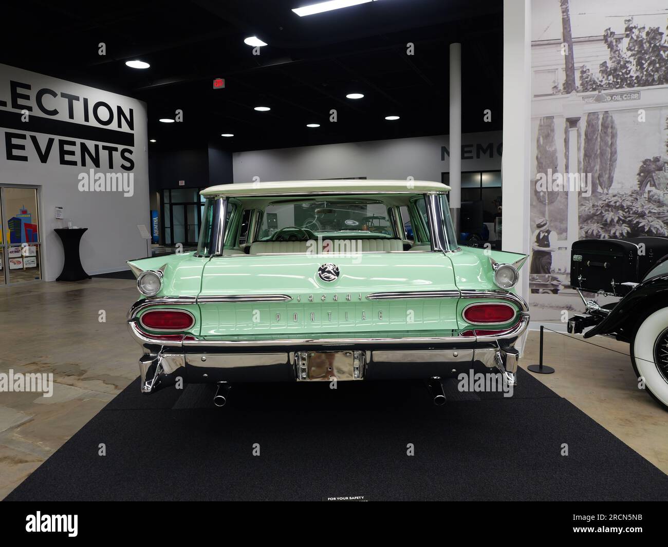 Manhattan, Kansas - July 14, 2023: Midwest Dream Car Collection ...