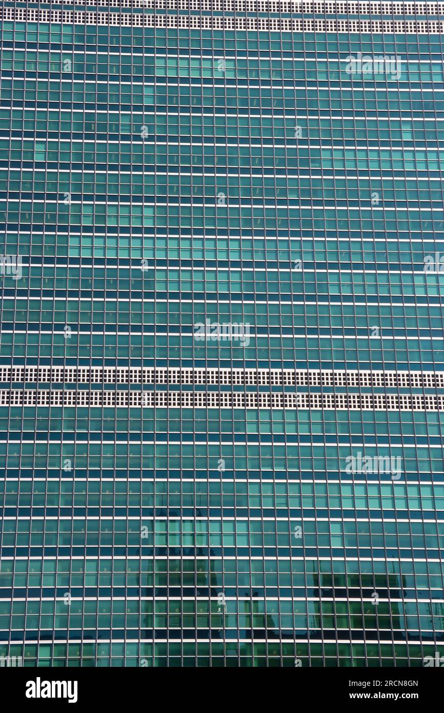 United Nations Secretariat building and headquarters in New York City ...