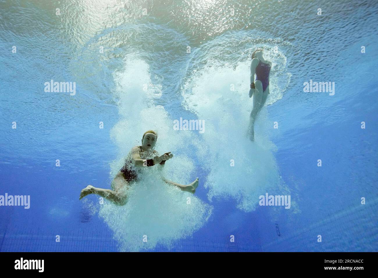 Andrea Spendolini-Sirieix and Lois Toulson of Britain compete in the ...