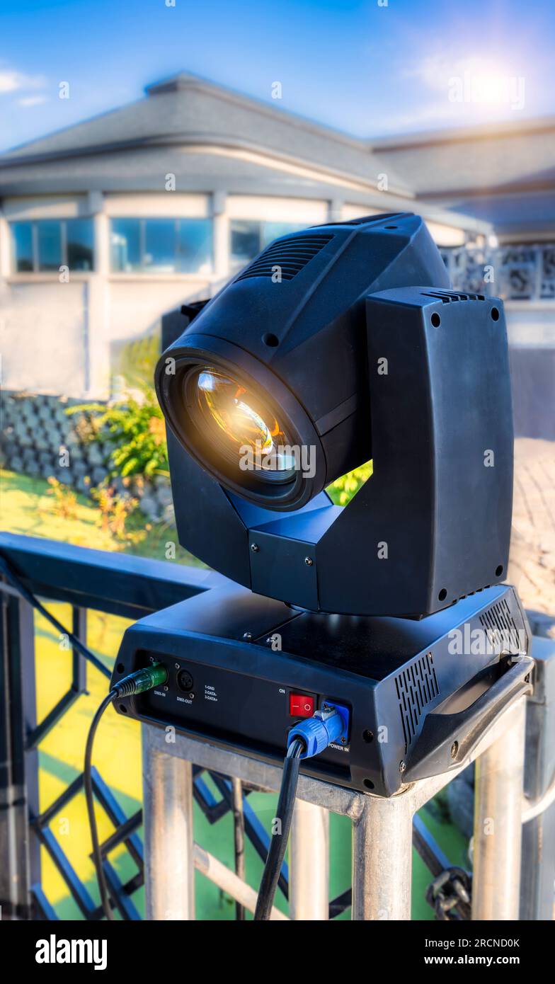 Beam Light Moving Head Stage Light for Stage Lighting Effect testing ...