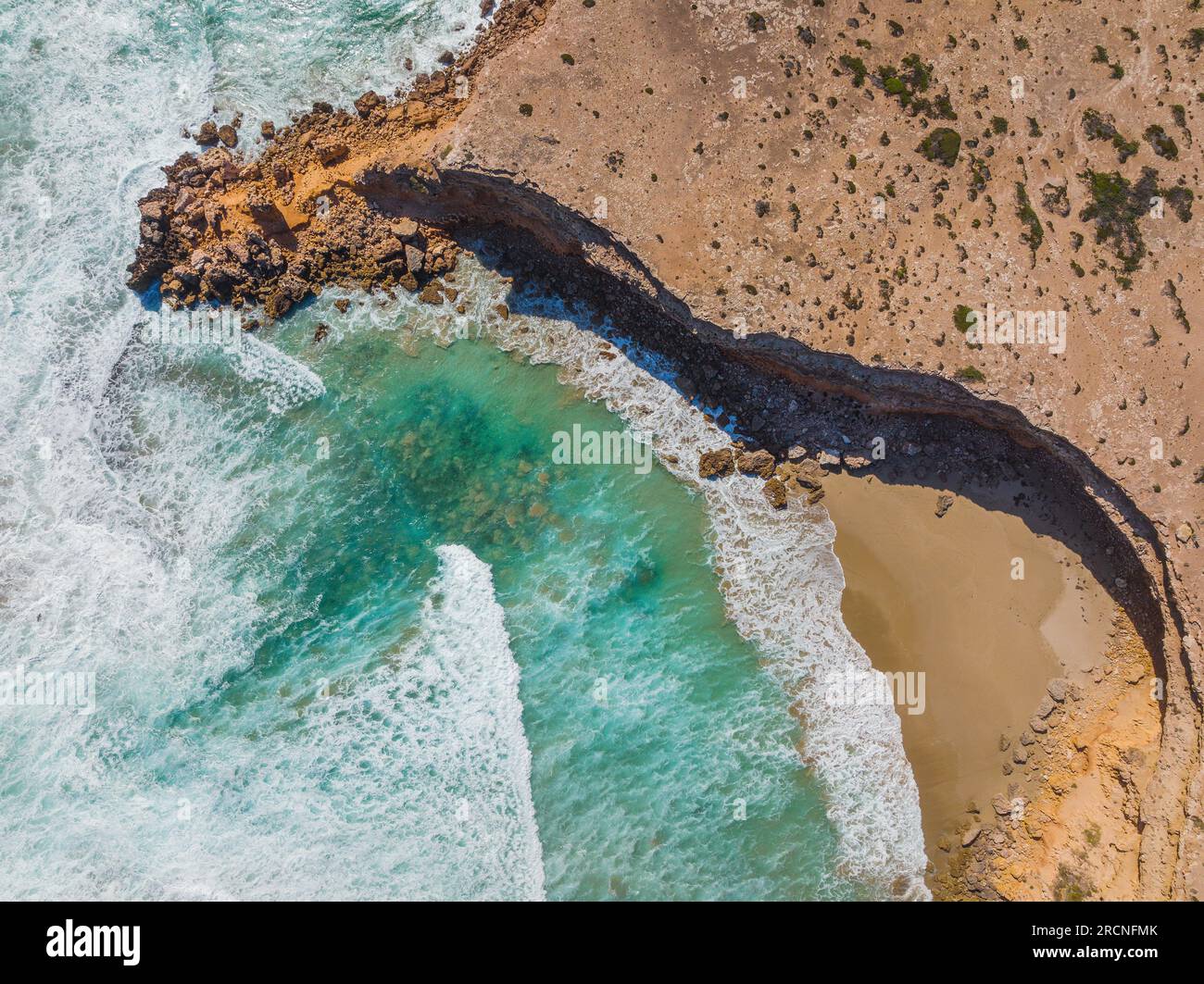 Cliffs waves breaking on rocks hi-res stock photography and images - Alamy