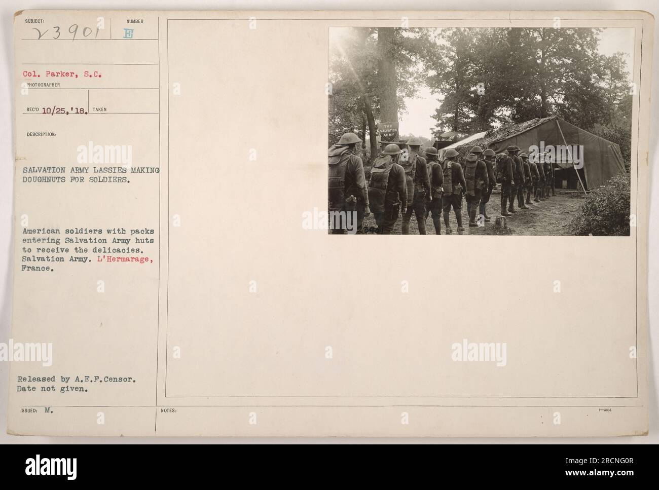 American soldiers in salvation army huts hi-res stock photography and ...