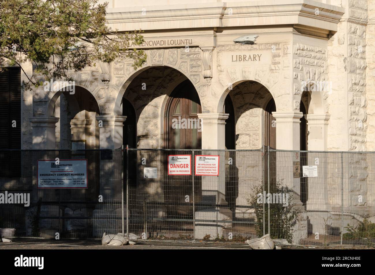Construction site hoarding hi-res stock photography and images - Alamy
