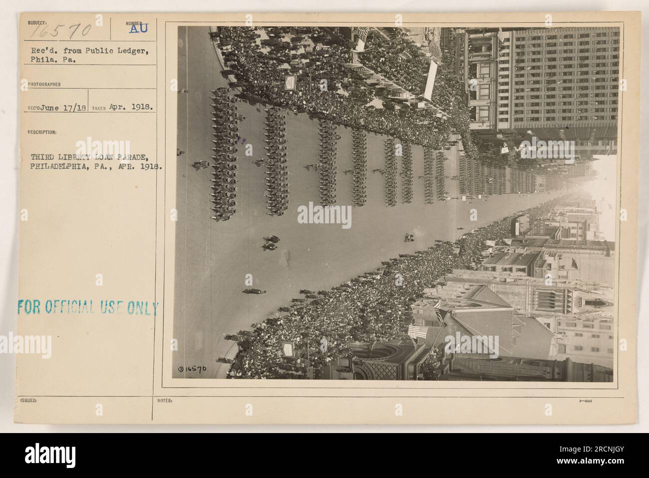 Soldiers marching in the Third Liberty Loan Parade in Philadelphia ...