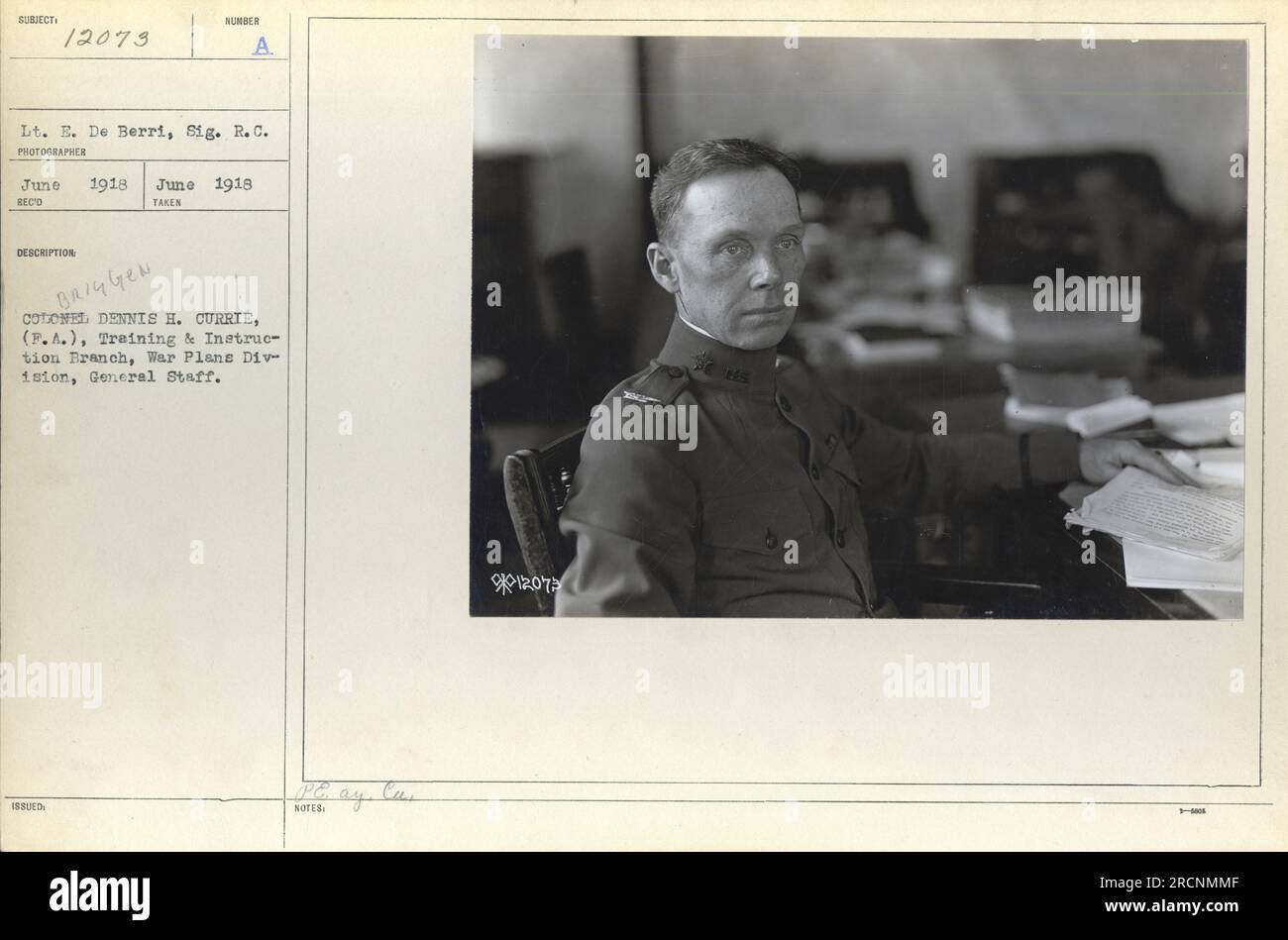 American soldiers receive training and instruction from Lieutenant E ...