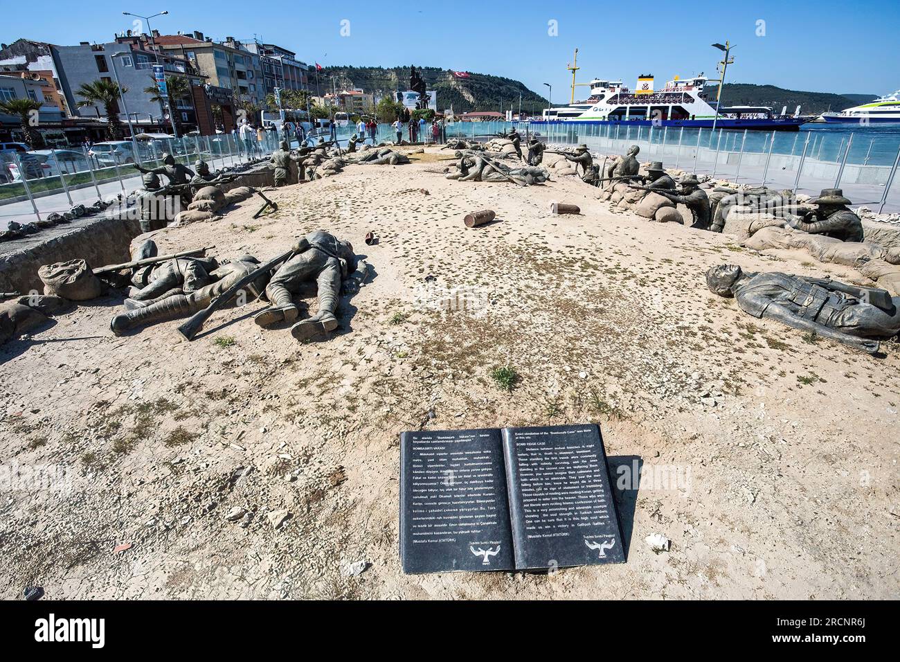 Barely 20 feet apart Stock Photo - Alamy