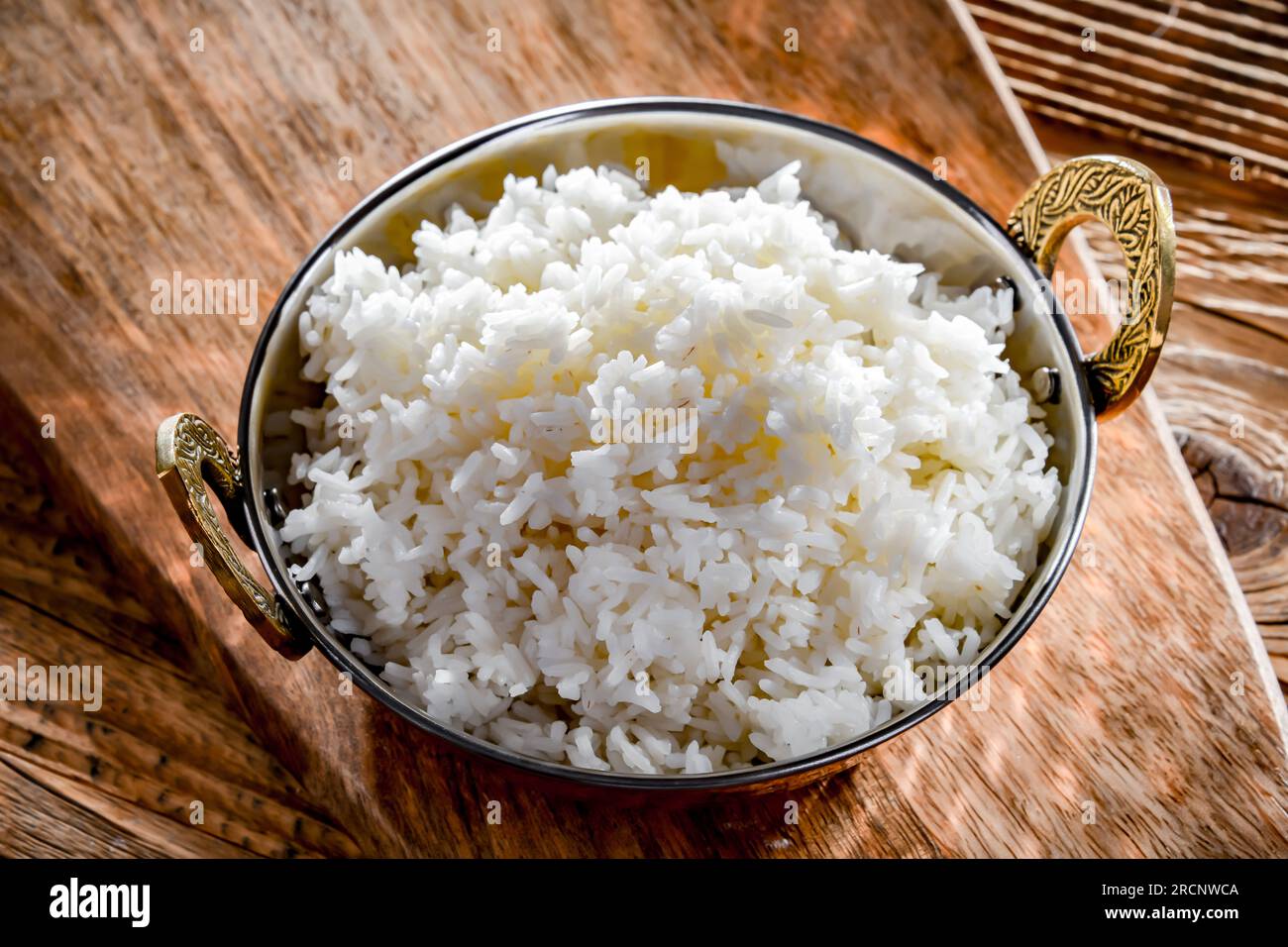 A bowl of freshly cooked basmati rice Stock Photo - Alamy